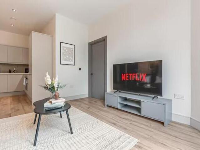 2 bedroom apartment for sale in Elvian House, SL1