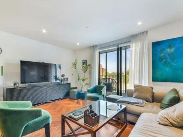 2 Bedroom Apartment For Sale In Embassy Gardens, Nine Elms