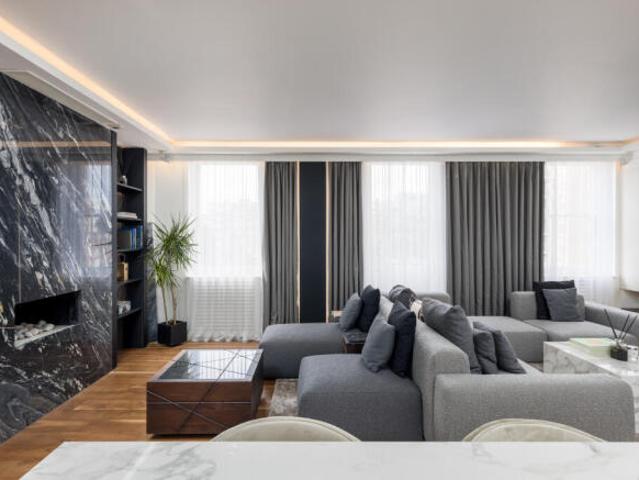 2 bedroom apartment for sale in Ennismore Gardens, Knightsbridge, London, SW7, United Kingdom, SW7
