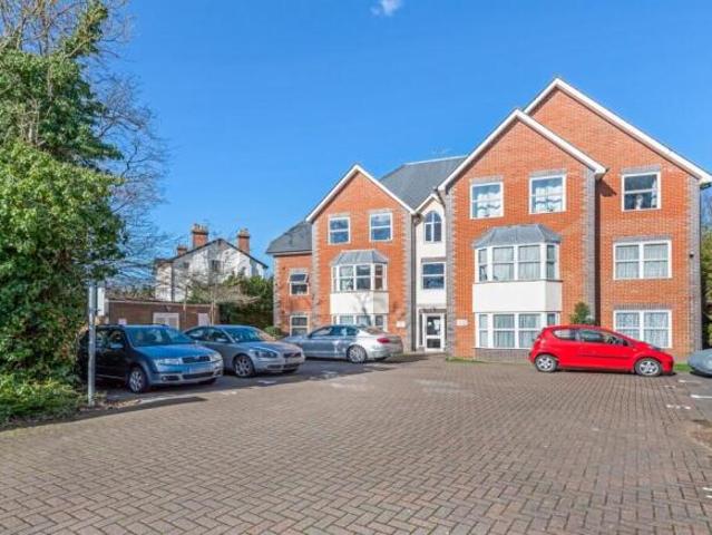 2 bedroom apartment for sale in Erleigh Road, Reading, RG1