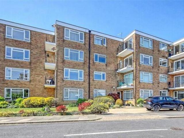 2 bedroom apartment for sale in Estuary Lodge, Eastern Esplanade, Thorpe Bay, SS1