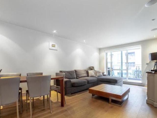 2 Bedroom Apartment For Sale In Fulham, London