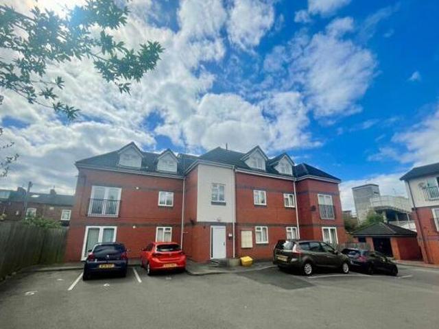 2 Bedroom Apartment For Sale In Failsworth, Manchester