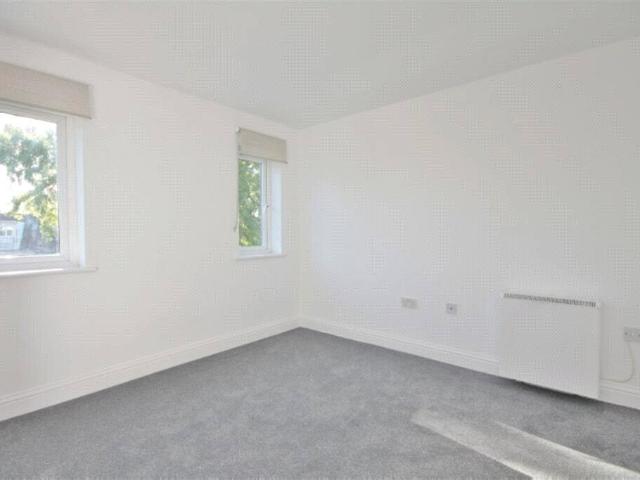 2 bedroom apartment for sale in Fairacres Road, Iffley Fields, Oxford, OX4