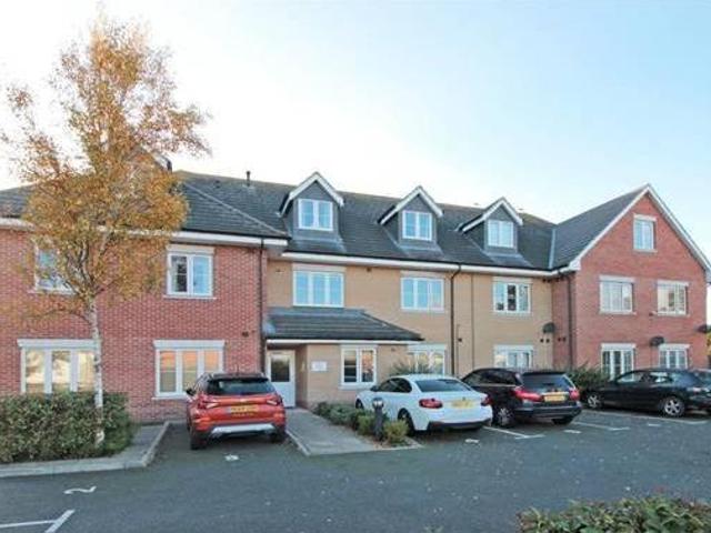 2 bedroom apartment for sale in Fairmile Road Christchurch BH23