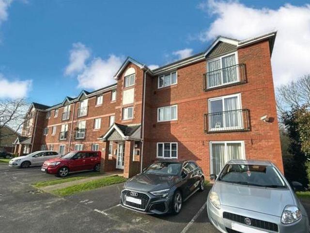 2 Bedroom Apartment For Sale In Farnborough, Hampshire