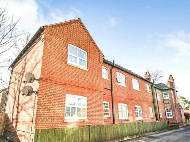 2 Bedroom Apartment For Sale In Farnborough, Hampshire