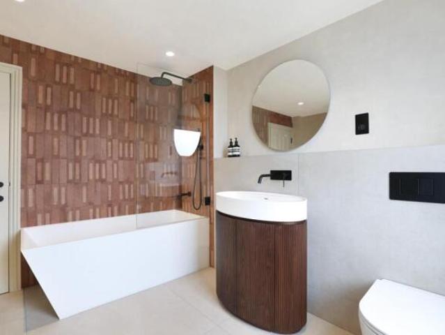 2 bedroom apartment for sale in Fenwick Road, London, SE15