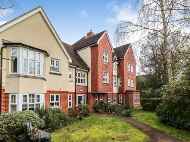 2 Bedroom Apartment For Sale In Fleet, Hampshire
