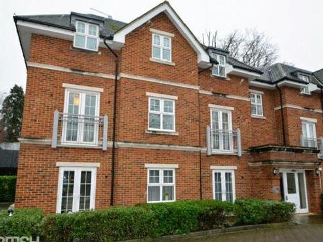 2 Bedroom Apartment For Sale In Fleet, Hampshire
