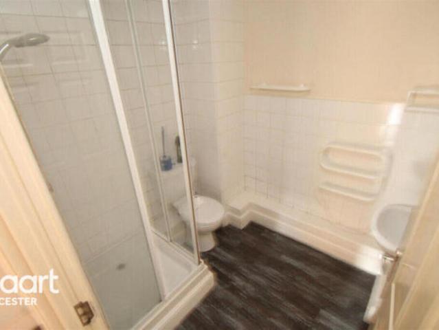 2 bedroom apartment for sale in Fosse Road North, Leicester, LE3