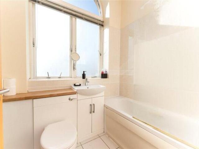2 bedroom apartment for sale in Fountain Street, Morley, Leeds, West Yorkshire, LS27