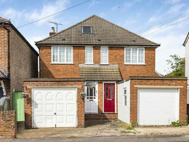 2 Bedroom Apartment For Sale In Guildford, Surrey