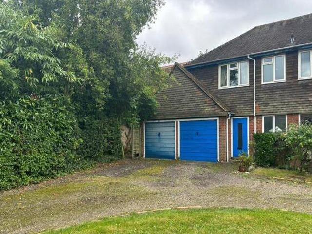 2 Bedroom Apartment For Sale In Guildford, Surrey