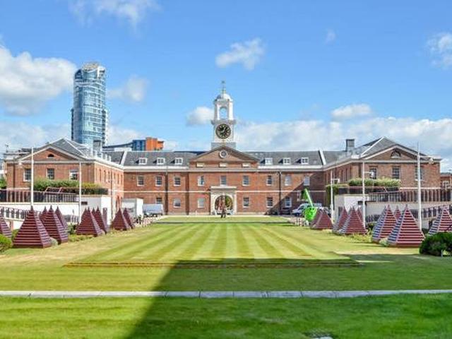 2 bedroom apartment for sale in Gunwharf Quays Hampshire PO1