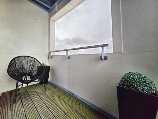 2 bedroom apartment for sale in Gunwharf Quays, Portsmouth, Hampshire, PO1