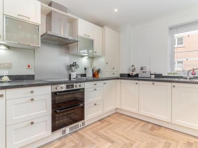 2 bedroom apartment for sale in Garden Mews, Harrogate, HG2