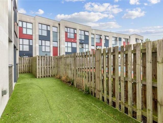2 bedroom apartment for sale in Garratt Lane, London, SW17