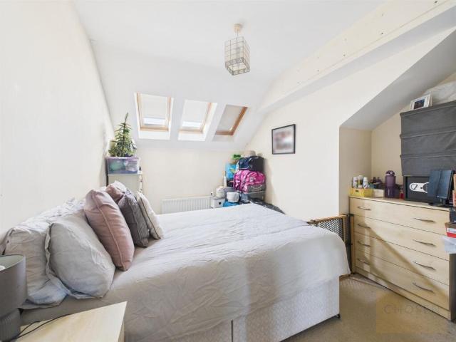 2 bedroom apartment for sale in Gemini Close, Cheltenham, GL51