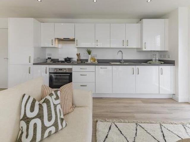 2 bedroom apartment for sale in Gosforth Lane, Watford, Hertfordshire, WD19 7RD, WD19