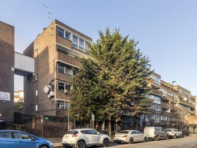 2 Bedroom Apartment For Sale In Goswell Road, London