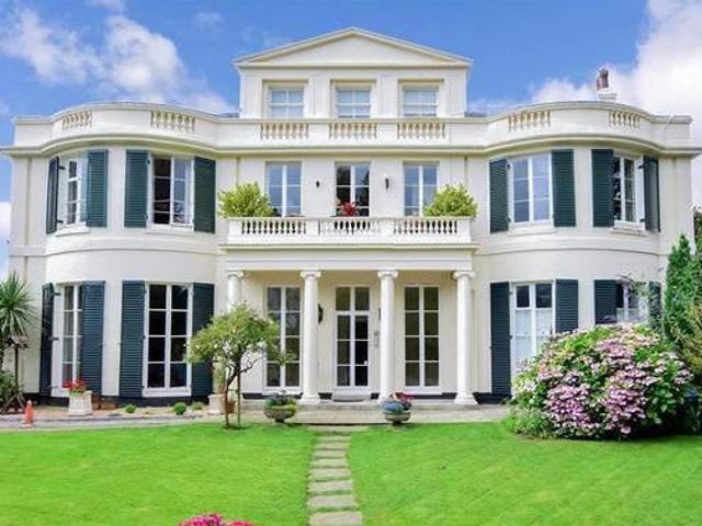 2 bedroom apartment for sale in Grams Road Deal Kent CT14