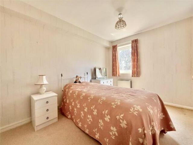 2 bedroom apartment for sale in Granville Road, Eastbourne, East Sussex, BN20