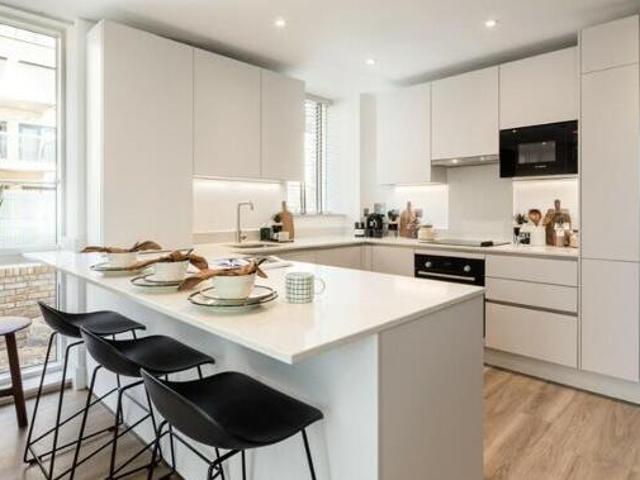 2 Bedroom Apartment For Sale In Granville Road, London