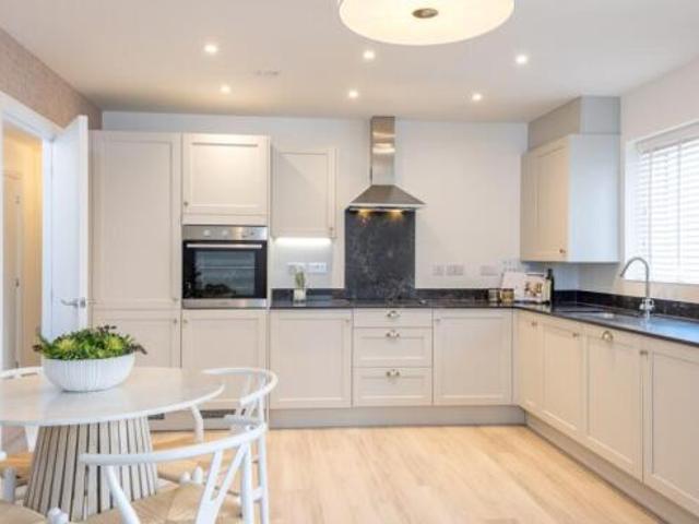 2 bedroom apartment for sale in Granadiers Road, Winchester, SO22