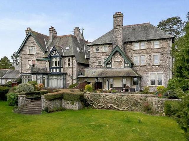 2 Bedroom Apartment For Sale In Grange over sands, Cumbria