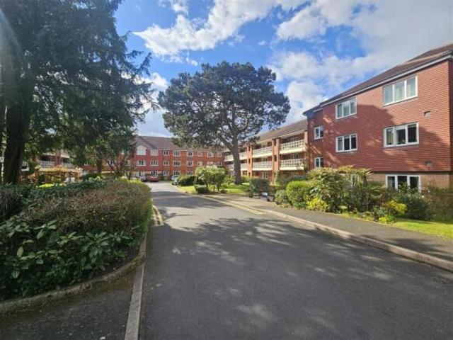 2 bedroom apartment for sale in Grange Road, Solihull, B91