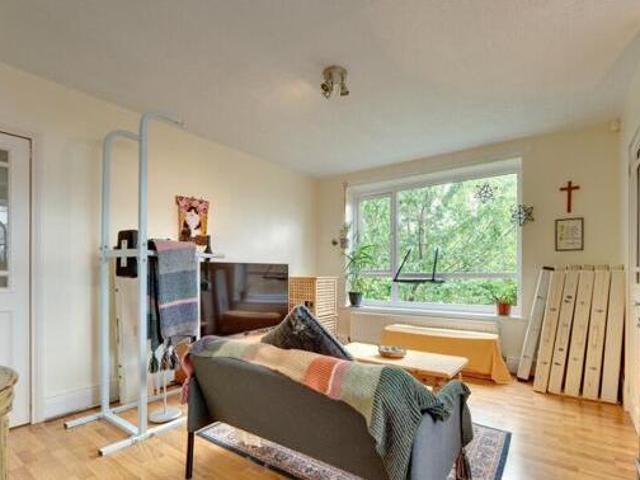 2 Bedroom Apartment For Sale In Grainger Park, Newcastle Upon Tyne