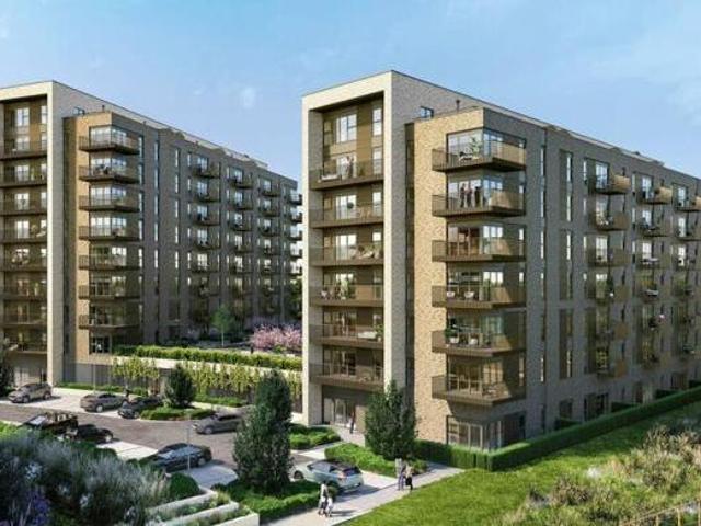 2 Bedroom Apartment For Sale In Green Park, Reading
