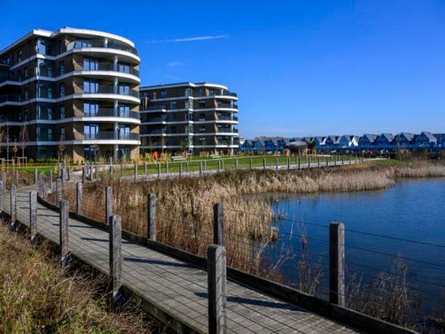 2 bedroom apartment for sale in Green Park Village & Bankside Gardens, 50 Flagstaff Road, Reading, RG2 6BU, RG2