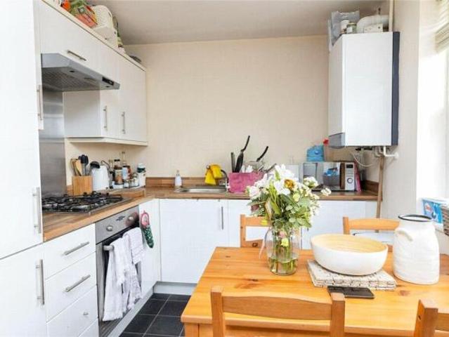 2 bedroom apartment for sale in Greenkeepers Road, Great Denham, Bedford, MK40