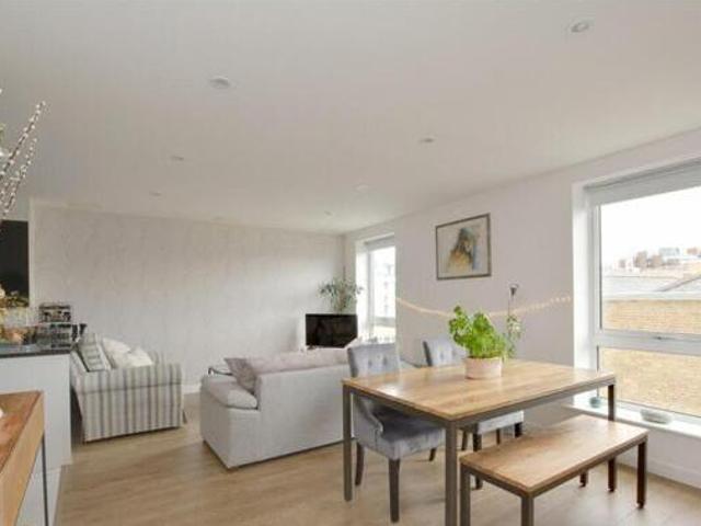 2 Bedroom Apartment For Sale In Greenwich, London