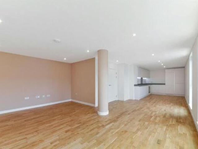 2 Bedroom Apartment For Sale In Greenwich, London