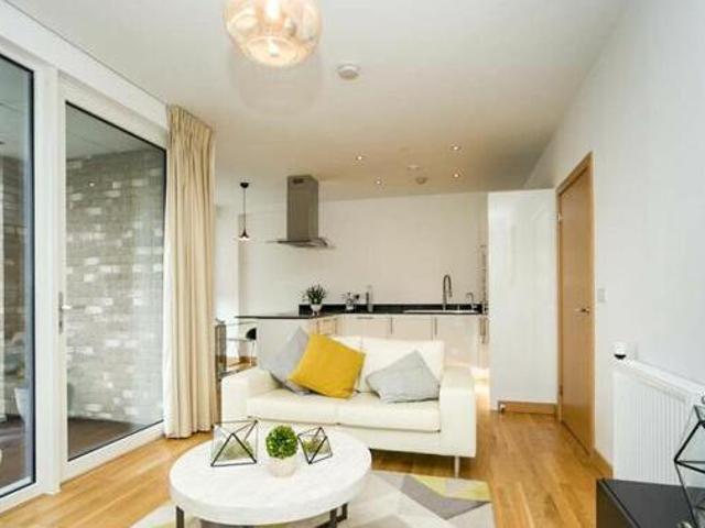 2 Bedroom Apartment For Sale In Greenwich, London