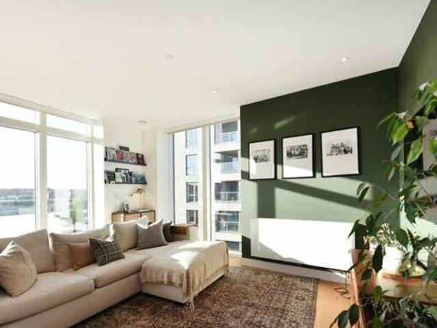 2 Bedroom Apartment For Sale In Greenwich, London