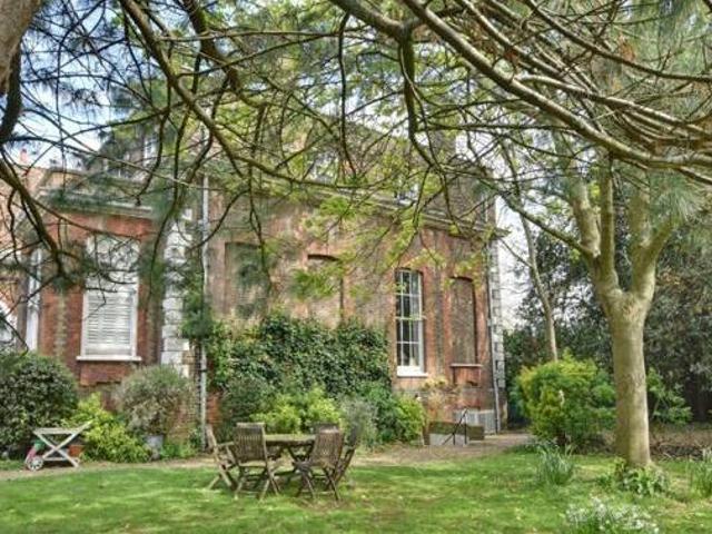 2 Bedroom Apartment For Sale In Greenwich, London