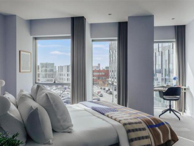2 bedroom apartment for sale in Greenwich Peninsula, Riverfront, London, SE10