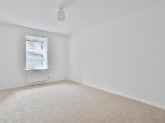 2 bedroom apartment for sale in Gresham Court, Brentwood, CM14