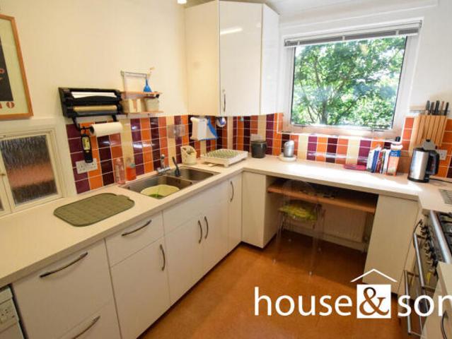 2 bedroom apartment for sale in Grosvenor Court, Grove Road, East Cliff, Bournemouth, BH1