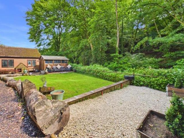 2 bedroom apartment for sale in Grove Road, Totley, S17 4DJ, S17