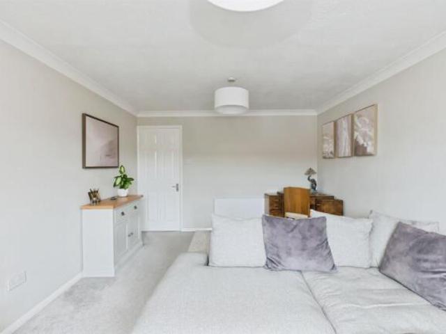2 bedroom apartment for sale in Hudson Close, Eastbourne, BN23