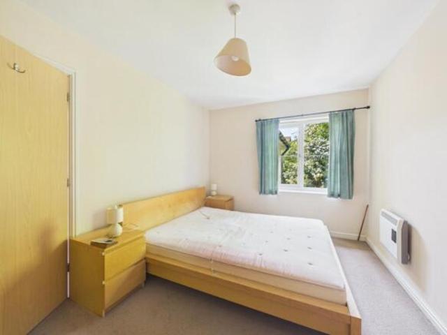 2 bedroom apartment for sale in Hurworth Avenue, Langley, Berkshire, SL3