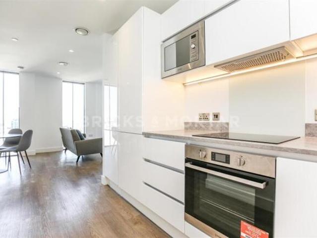 2 bedroom apartment for sale in Hadrians Tower, 27 Rutherford St, Newcastle upon Tyne, NE4