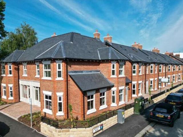 2 Bedroom Apartment For Sale In Hale, Cheshire