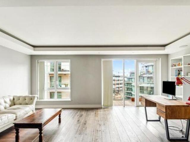 2 Bedroom Apartment For Sale In Hammersmith, London