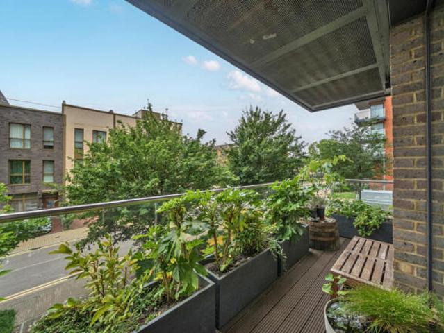 2 bedroom apartment for sale in Handley Drive, London, SE3